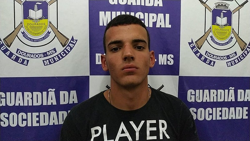 Jovem Que Estava Em Liberdade Condicional é Preso Com Cocaína E Crack